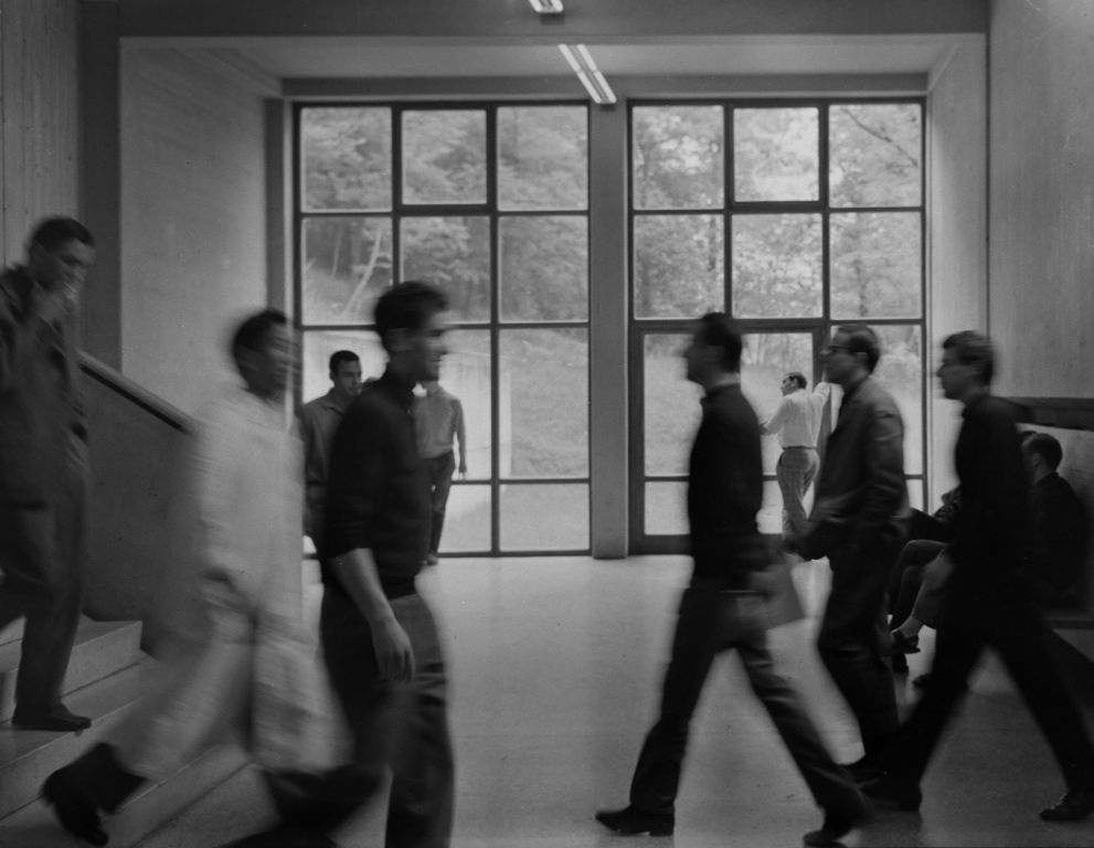 HfG Building, Entrance Hall, 1960. Photo: Klaus Wille. Sign. HfG-Ar Sti ...